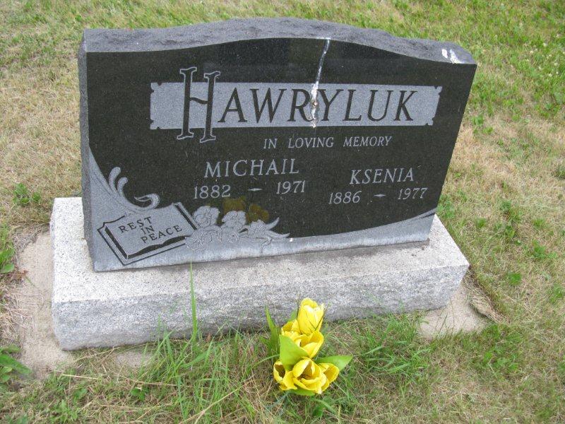 Hawryluk grave stones